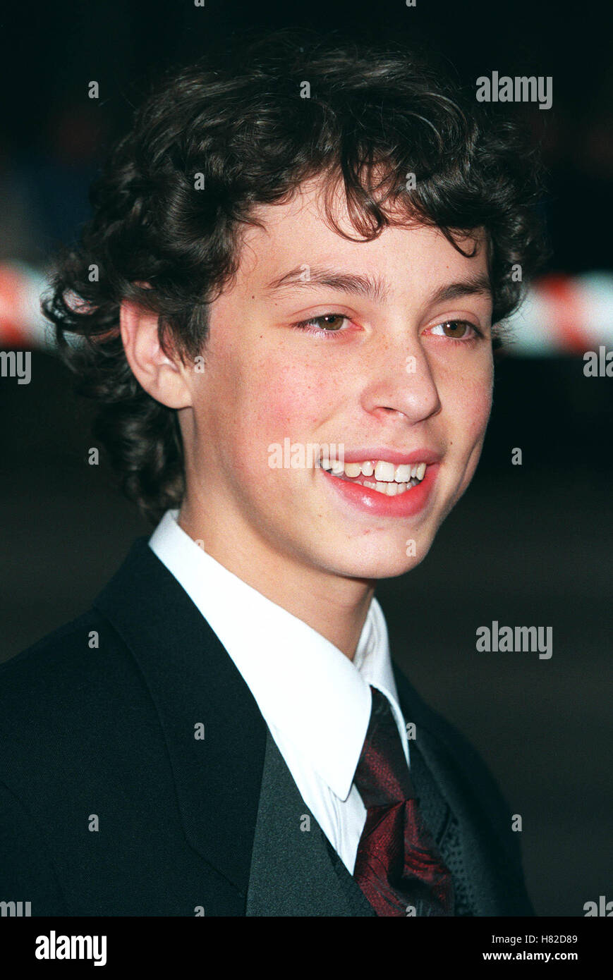 John francis daley Banque de photographies et d’images à haute ...