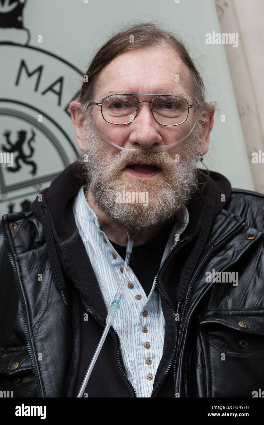 Londres, Royaume-Uni. 09 novembre 2016. Paul Rutherford à l'extérieur ...