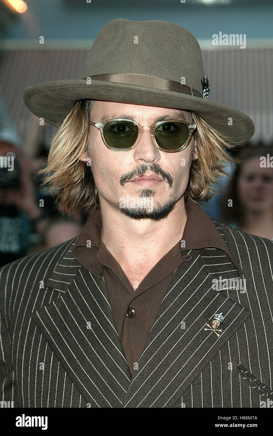 Johnny depp 2003 pirates of the caribbean Banque de photographies et d ...