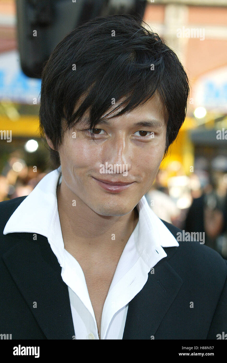 Terence yin 2003 lara croft tombe raider Banque de photographies et d ...
