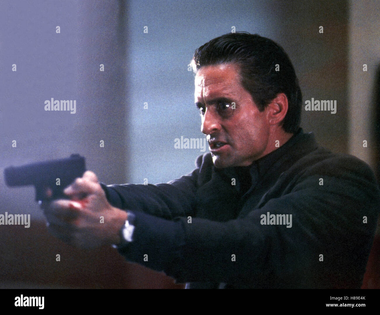 Basic instinct (1992) michael douglas Banque de photographies et d ...