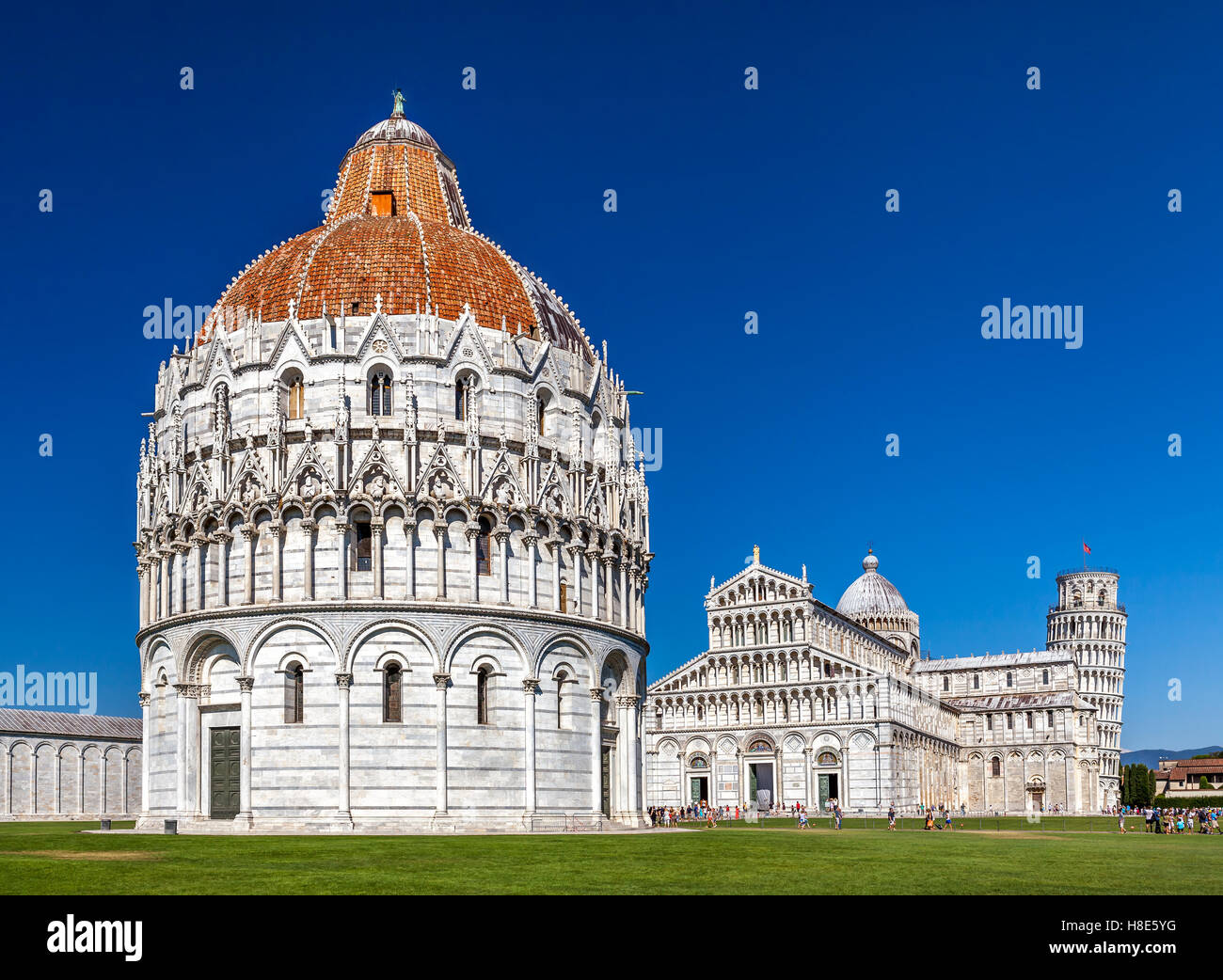 Pise Baptistère de Saint-Jean et la Cathédrale, édifice religieux ...