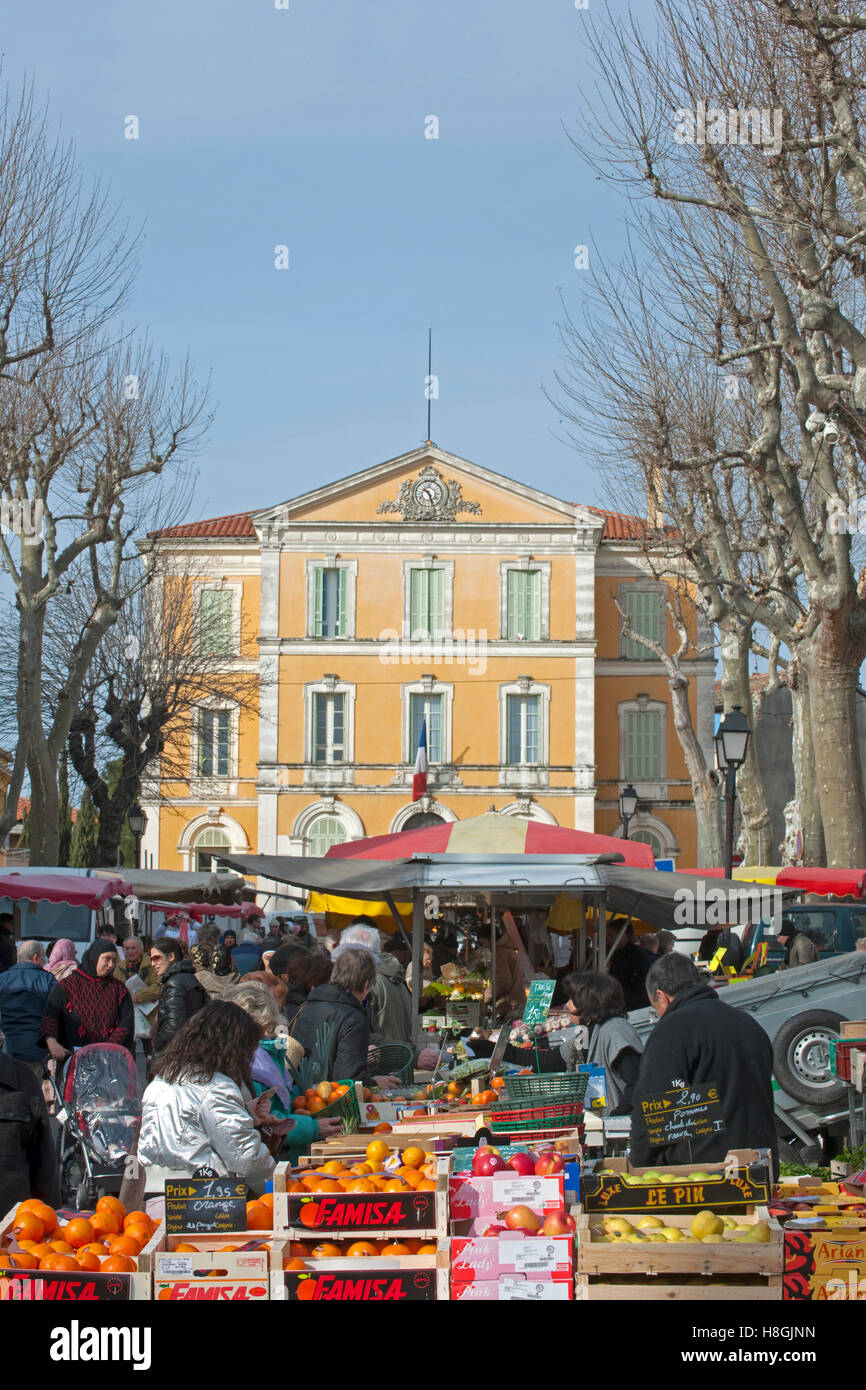 Lorgues market provence Banque de photographies et d’images à haute ...