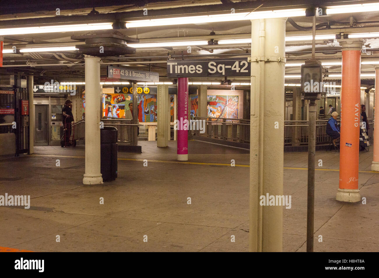 Times square subway station Banque de photographies et d’images à haute ...