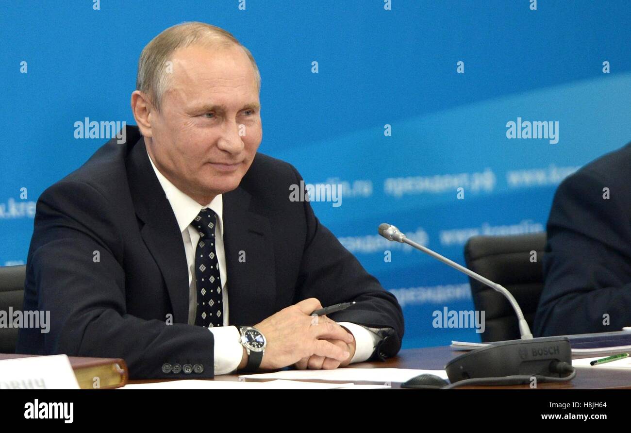 Vladimir putin smile Banque de photographies et d’images à haute ...