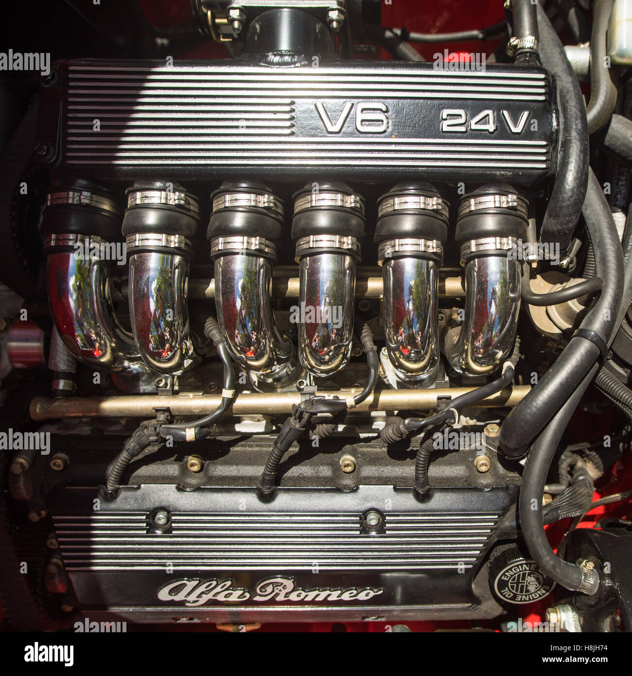 Moteur V6 alfa romeo Photo Stock - Alamy