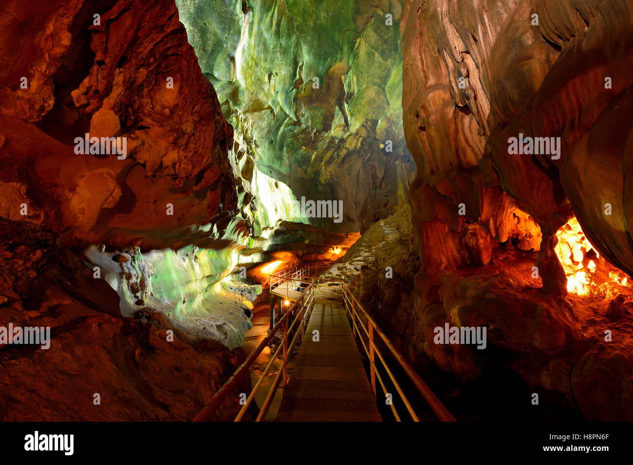 Gua tempurung Banque de photographies et d’images à haute résolution ...