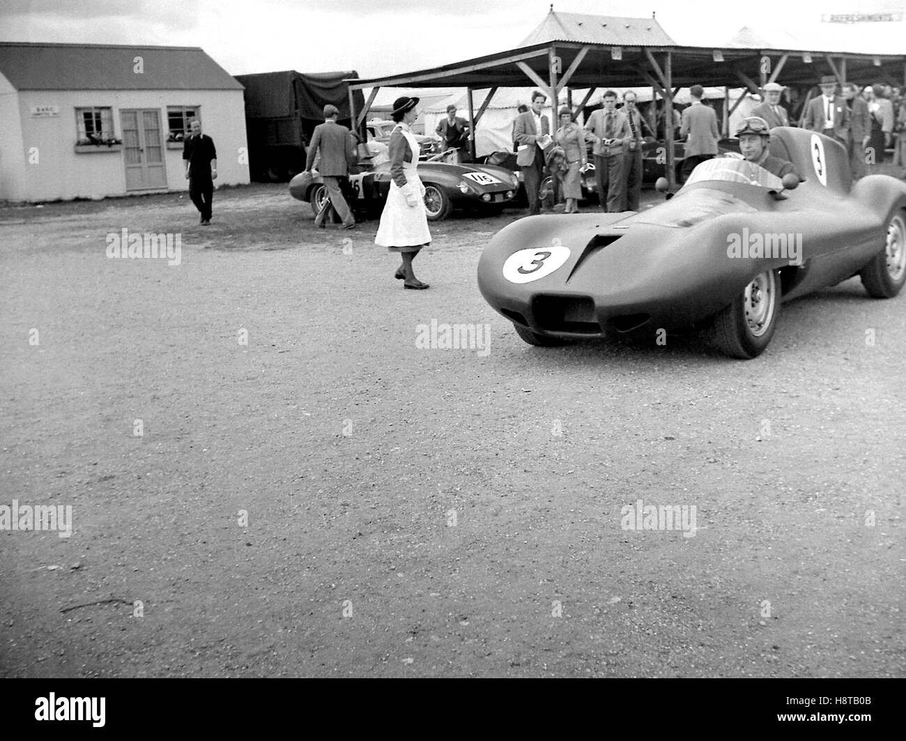Goodwood paddock Banque d'images noir et blanc - Alamy