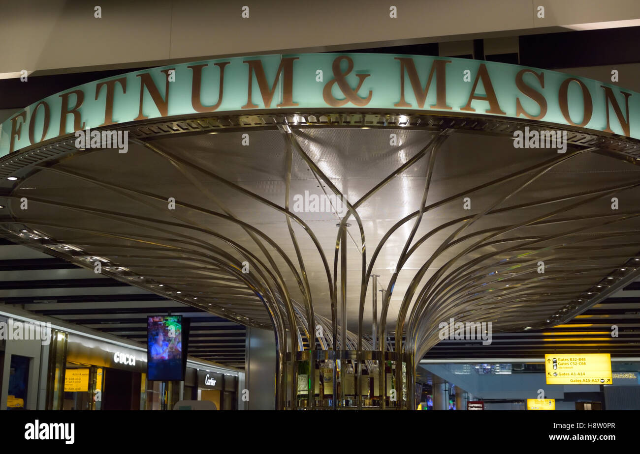 Bar de Fortnum & Mason à Londres Heathrow Airport Terminal 5, UK (LHR ...