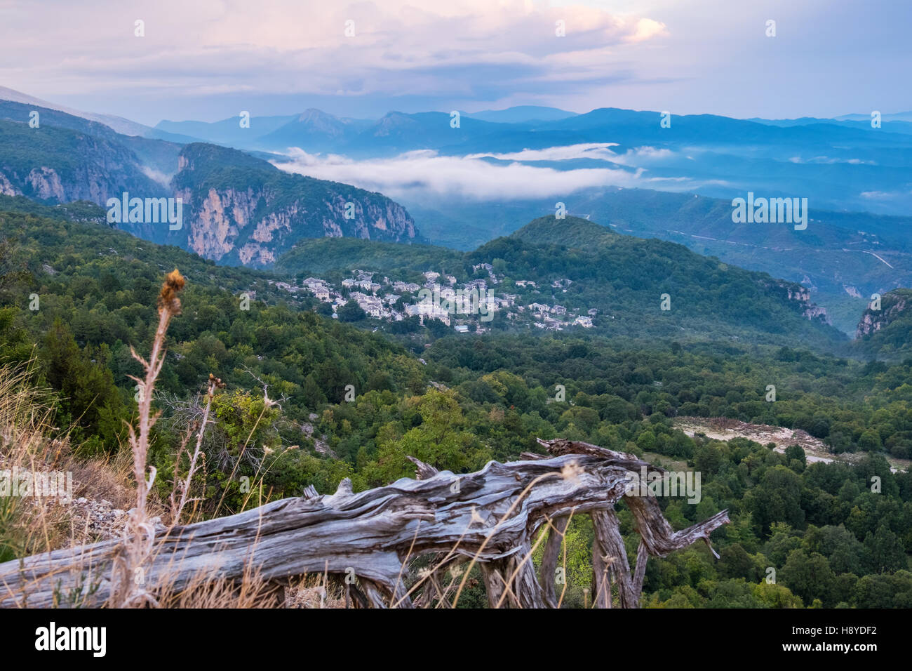 Zagoria grèce Banque de photographies et d’images à haute résolution ...