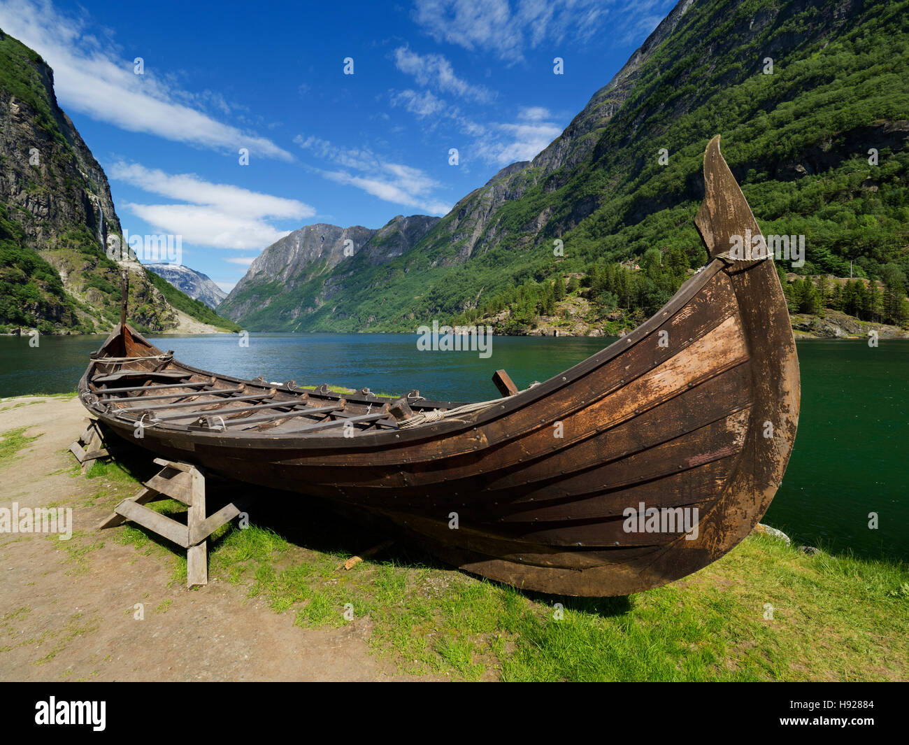 The barque viking Banque de photographies et d’images à haute ...