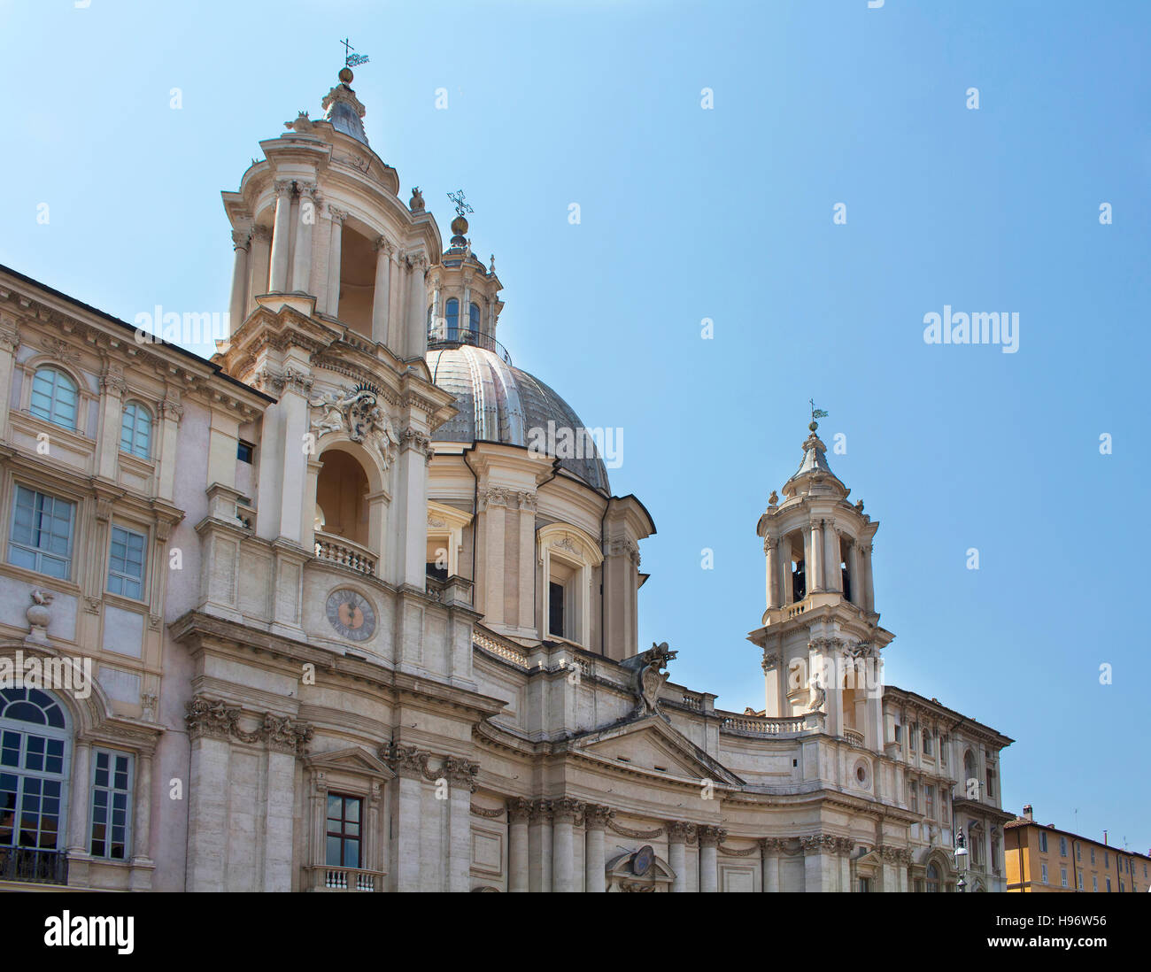 Avis de Sant'Agnese in Agone sur la Piazza Navona. Église du xviie ...