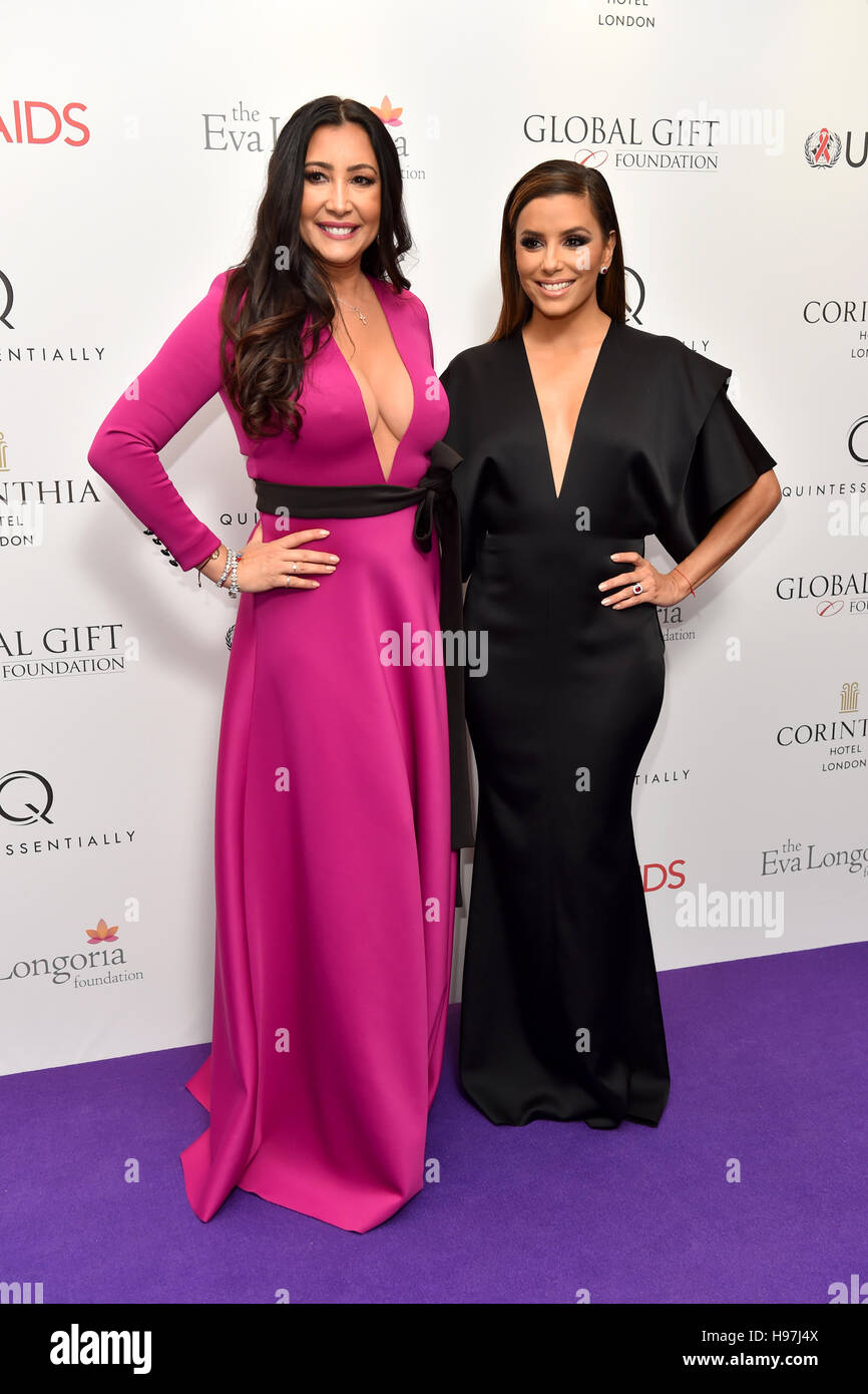 Maria Bravo et Eva Longoria arrivant à l'échelle mondiale Gala Cadeaux ...