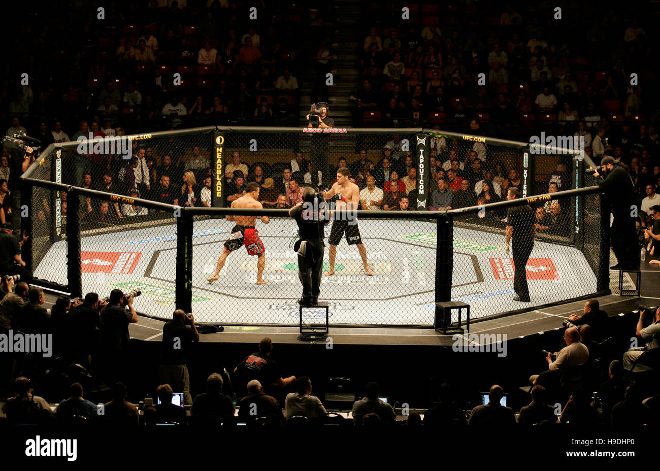 Ufc octogone Banque de photographies et d’images à haute résolution - Alamy