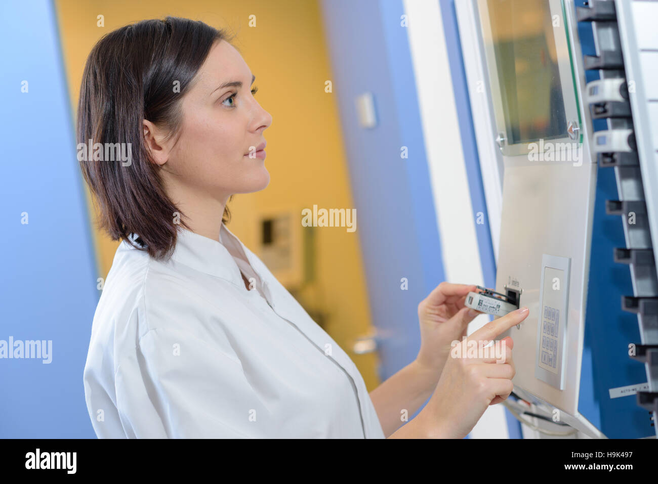 Pointage en machine Banque de photographies et d’images à haute ...