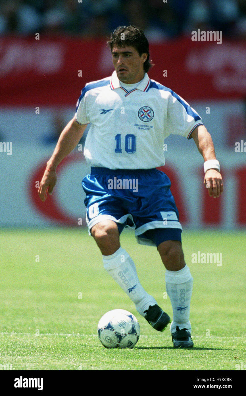 Roberto acuna Banque de photographies et d’images à haute résolution ...