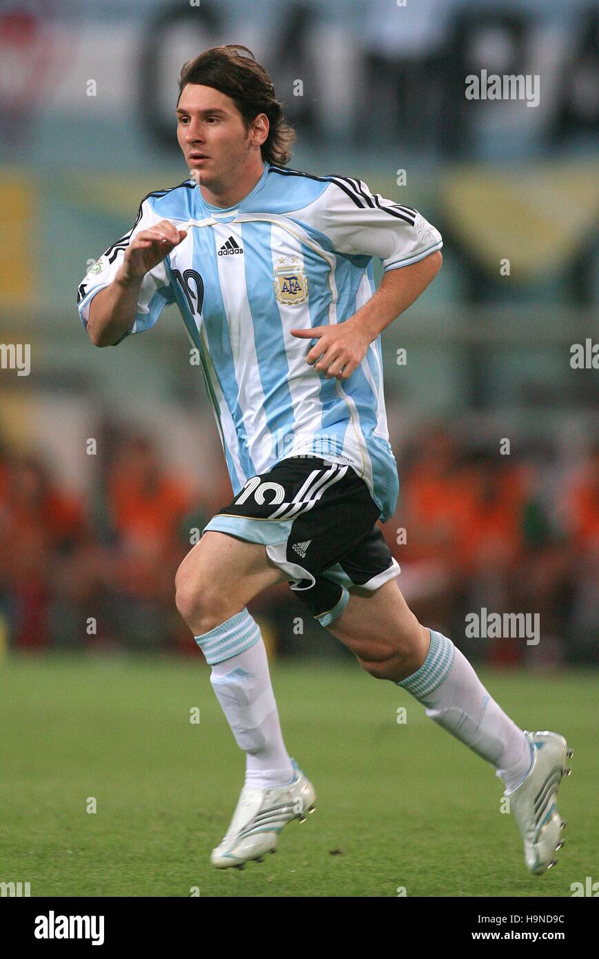 Lionel messi argentina 2006 Banque de photographies et d’images à haute ...
