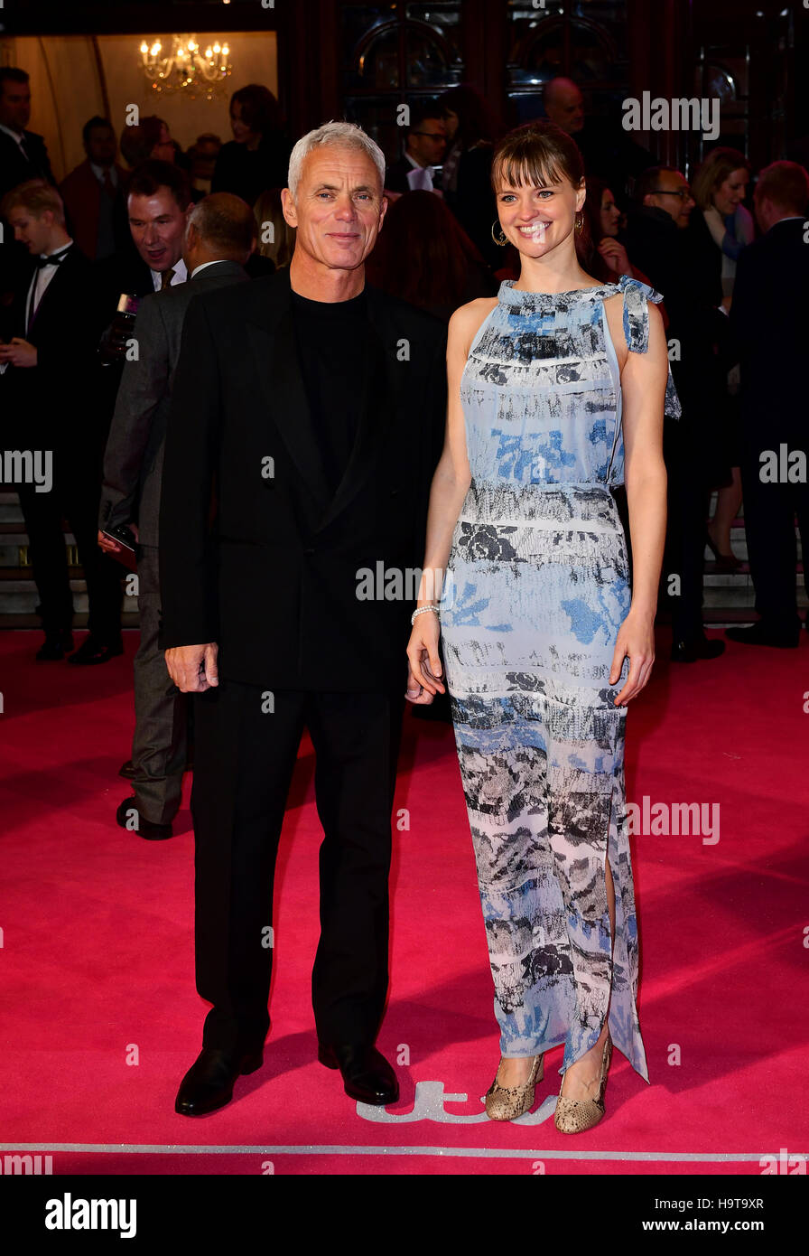 Jeremy Wade et invités présents au Gala de TVI au London Palladium ...