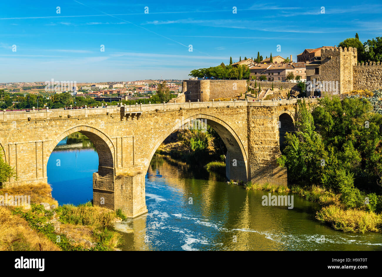 Pont de san martin Banque de photographies et d’images à haute ...