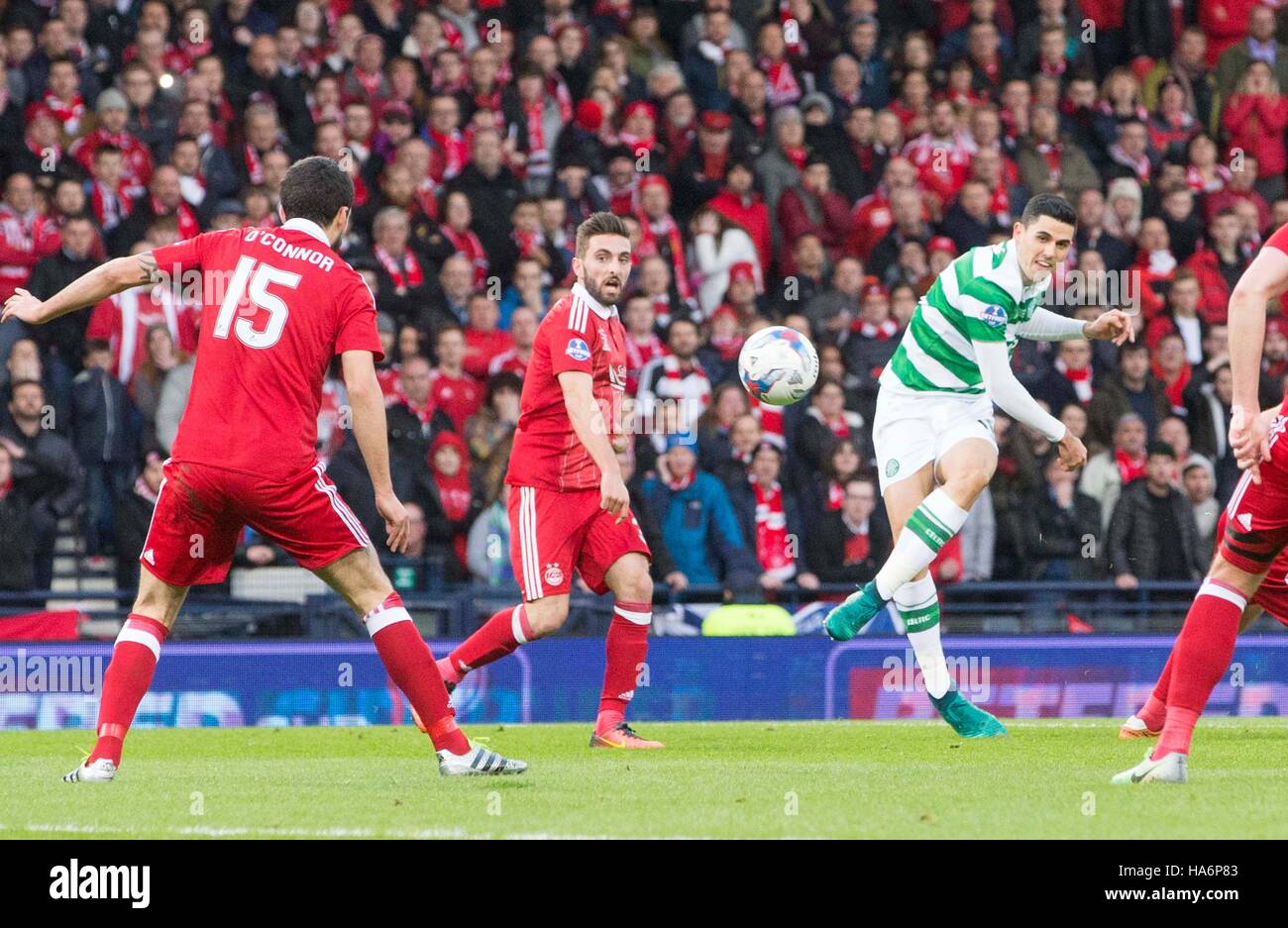 Tom Celtic les Rogic côtés marque son premier but lors de la finale de ...