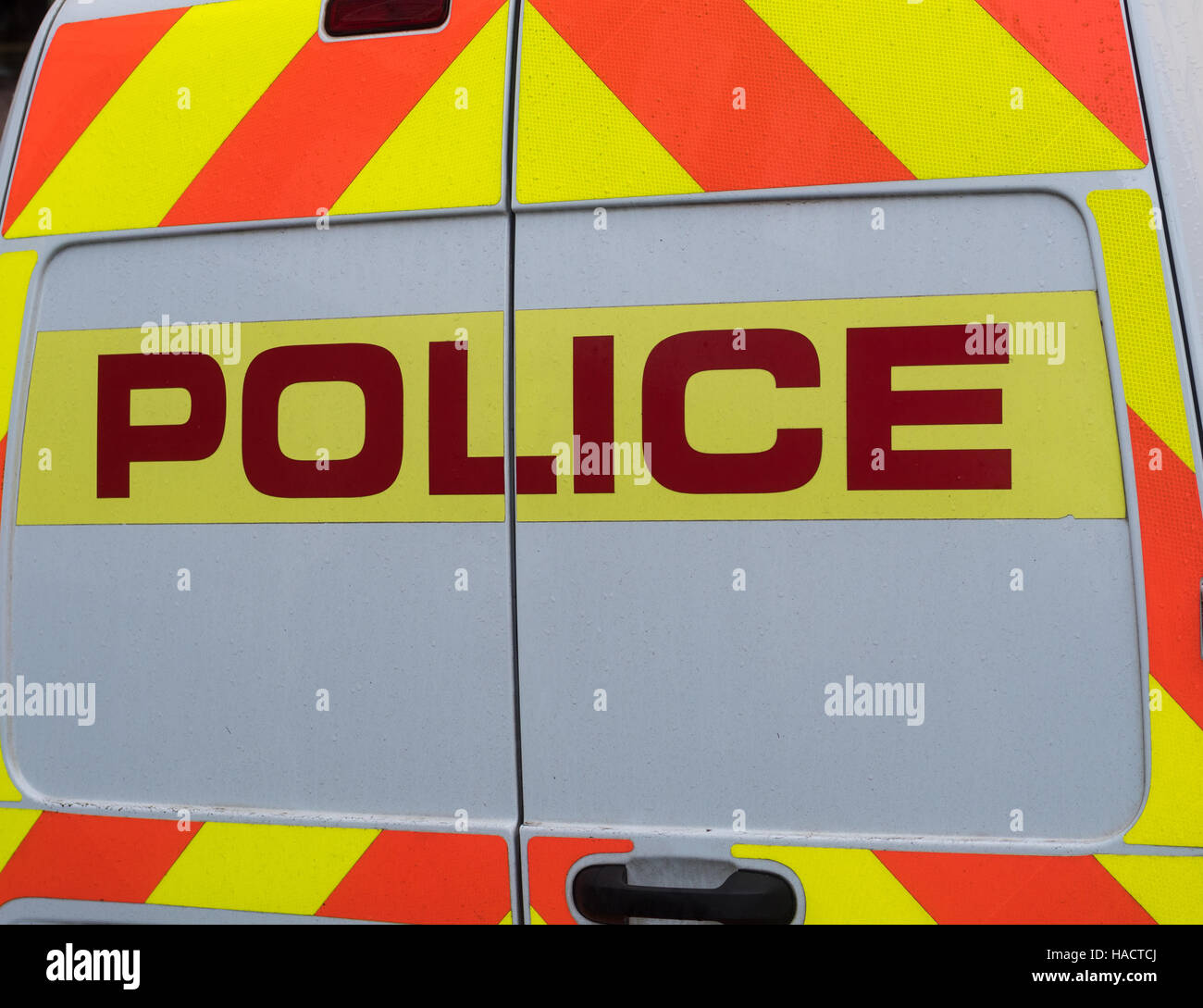 Fourgon uniforme de police Banque de photographies et d’images à haute ...