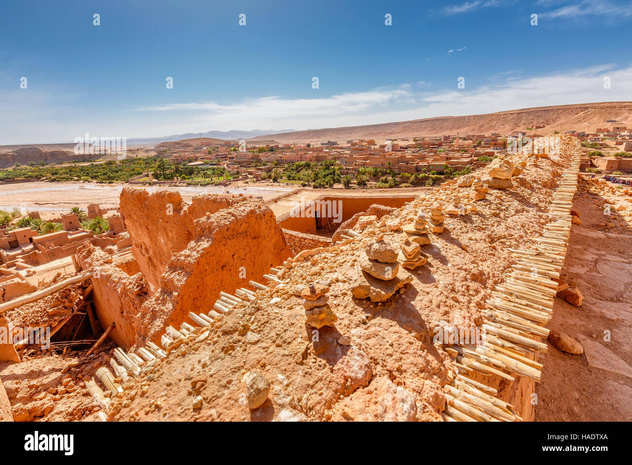 Mur de la Ksar Ait Ben Haddou (Maroc Photo Stock - Alamy