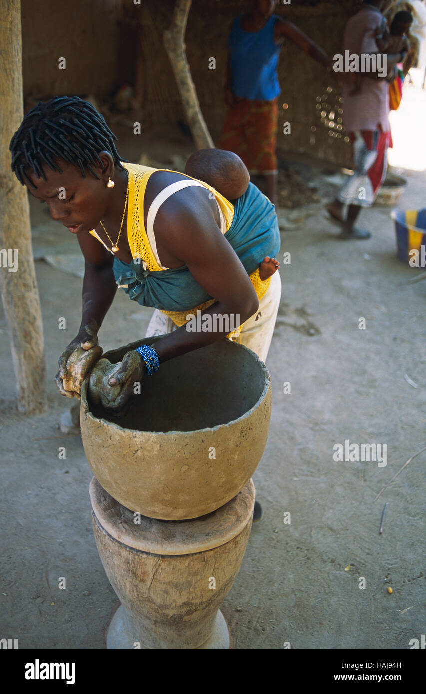 Mali segou pottery Banque de photographies et d’images à haute ...