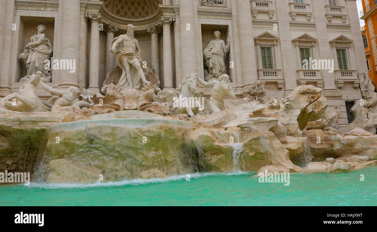 Les plus importants monuments de Rome - Fontaine de Trevi - Fontana di ...