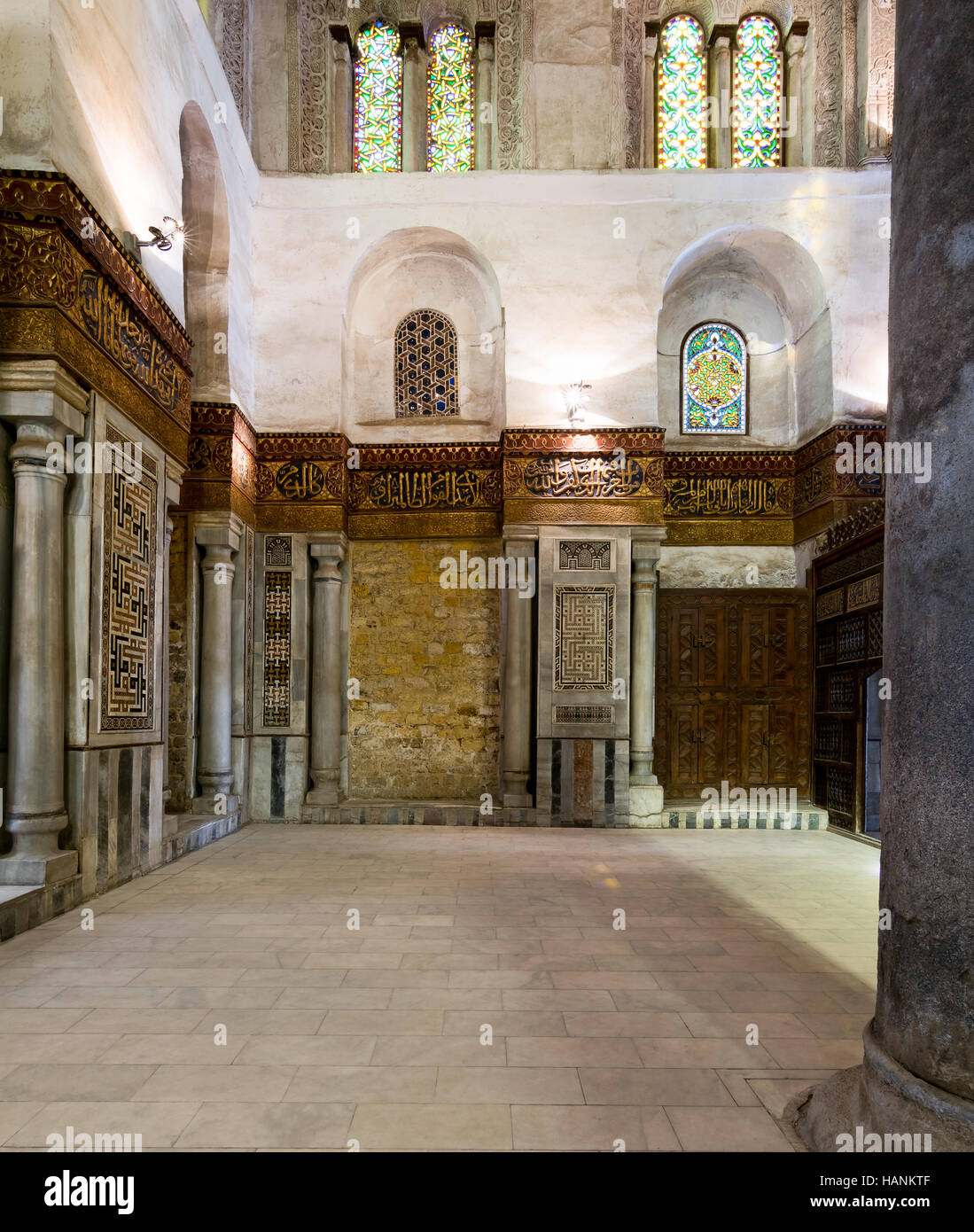 Vue de l'intérieur de la paroi, à mausolée du sultan Qalawun, partie du ...