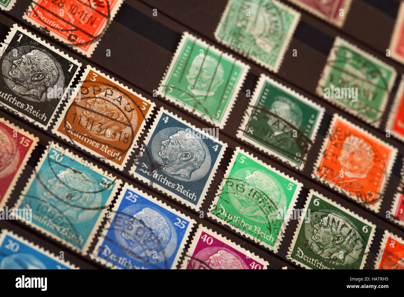 Stamp collection album empire Banque de photographies et d’images à ...