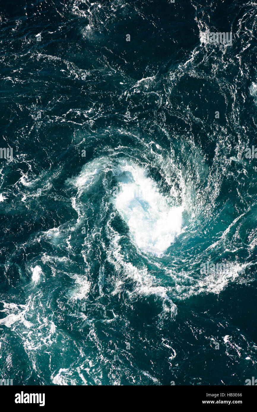 Maelstrom Of Saltstraumen Banque d'image et photos - Alamy