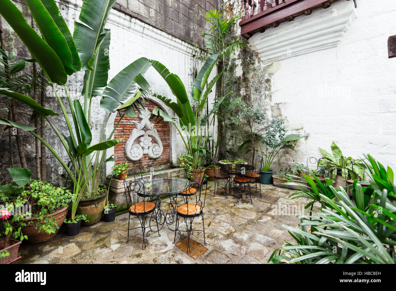 Manille, Philippines - 30 novembre 2016 : Ensemble d'un café de l ...