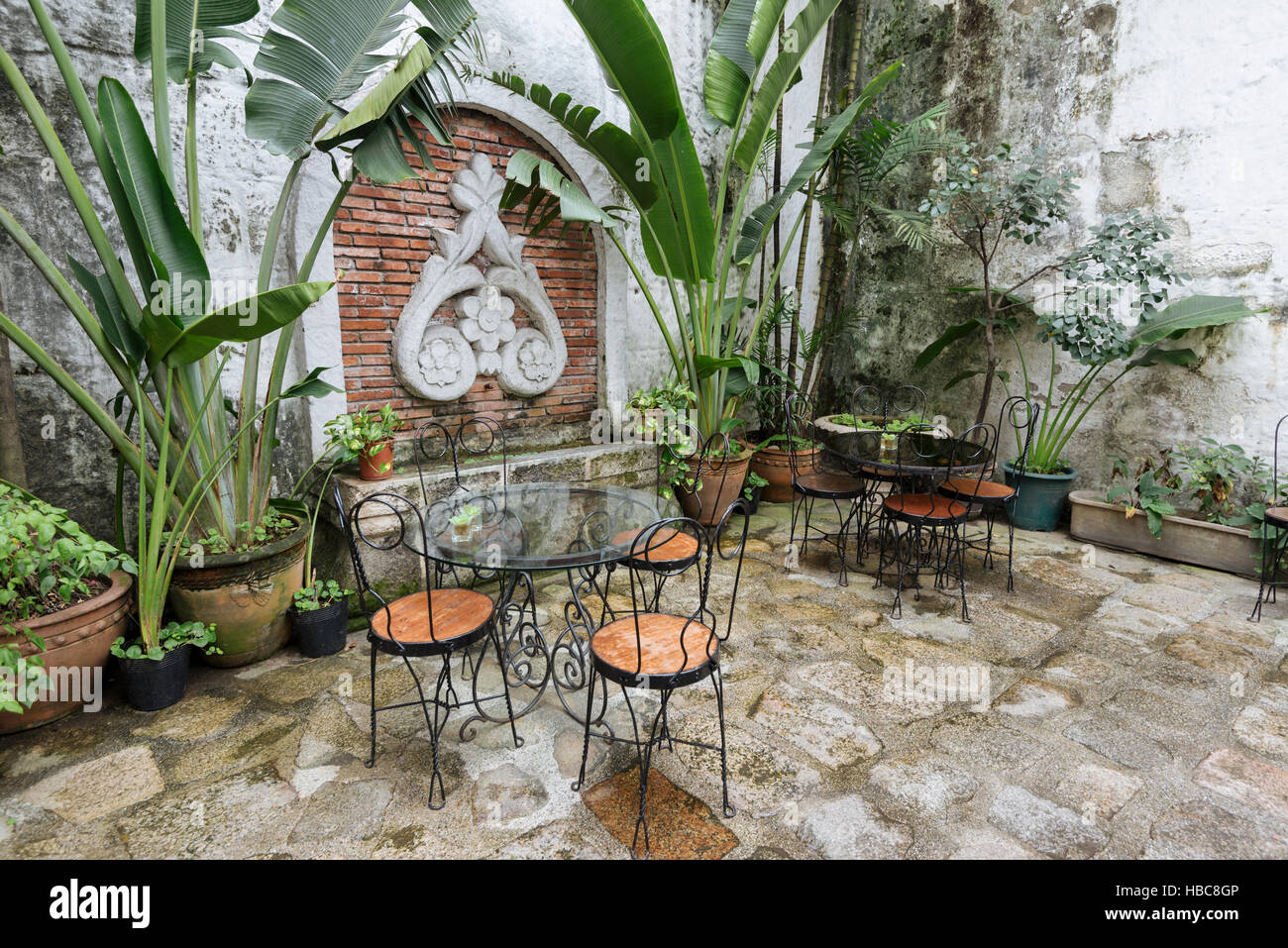 Manille, Philippines - 30 novembre 2016 : Ensemble d'un café de l ...