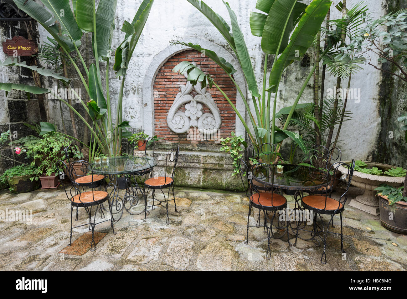 Manille, Philippines - 30 novembre 2016 : Ensemble d'un café de l ...