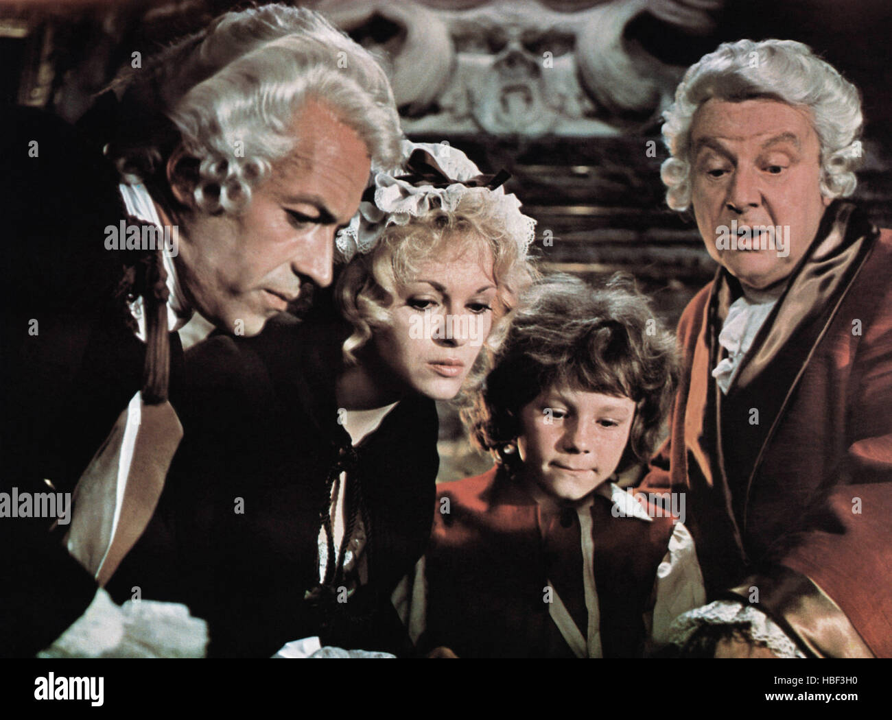 L'île au trésor, de gauche, Rik Battaglia, Maria Rohm, Kim Burfield ...