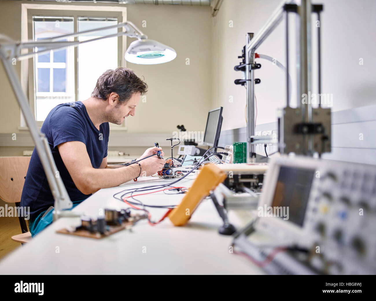Laboratoire électrique Banque de photographies et d’images à haute ...