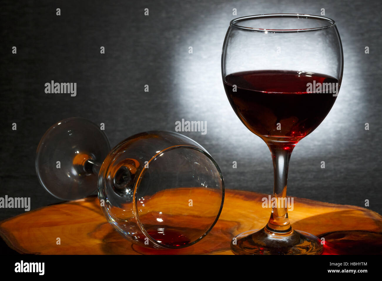 Vin rouge en verre Banque de photographies et d’images à haute ...