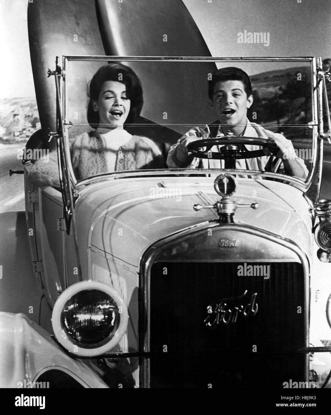 BEACH PARTY, Annette Funicello, Frankie Avalon, 1963 Photo Stock - Alamy