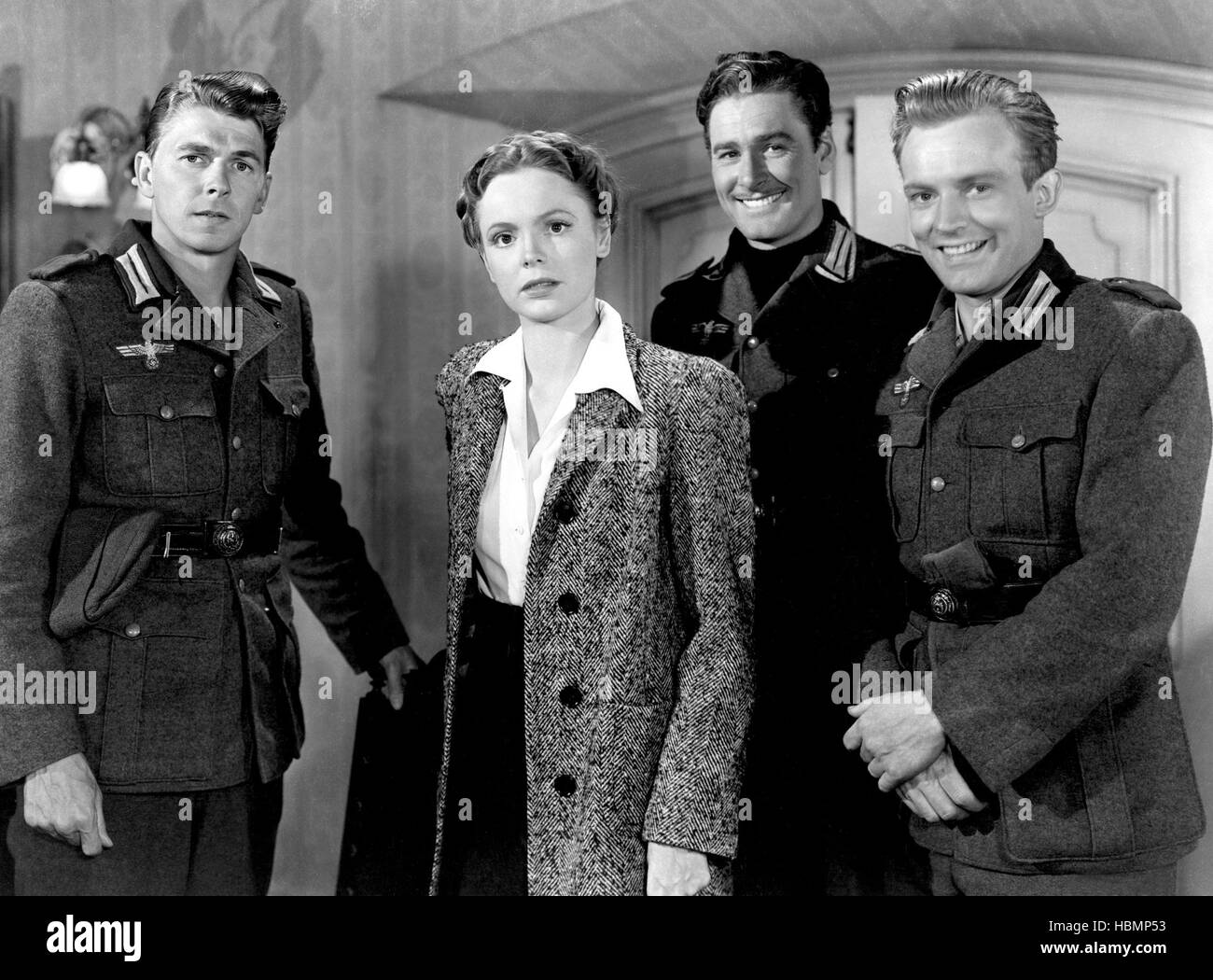 Desperate journey 1942 ronald reagan Banque d'images noir et blanc - Alamy