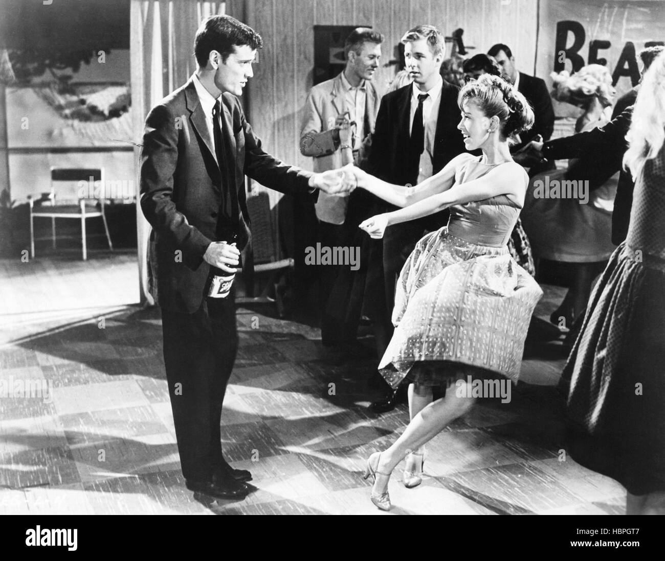 La production d'explosifs, à l'avant de gauche à droite : Lee ...