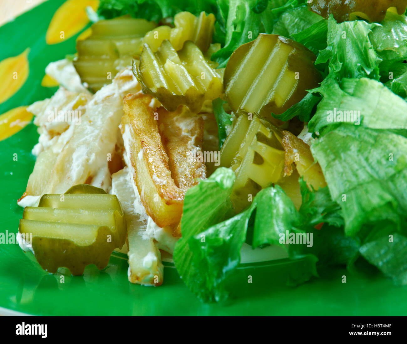 Kapsalon Dutch article alimentaire composé de frites, garnies de viande ...