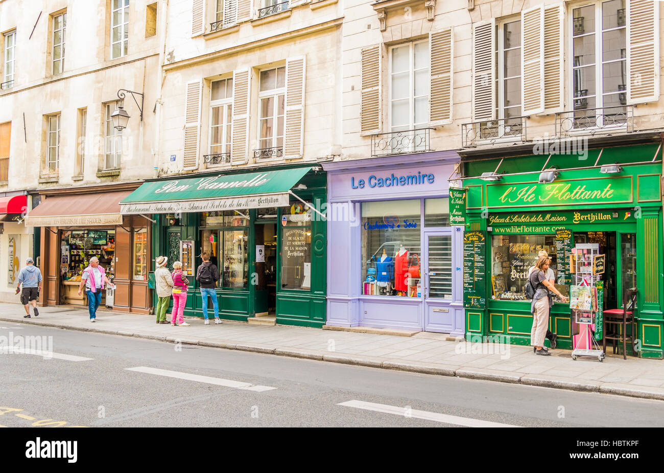 Scène rue Banque de photographies et d’images à haute résolution - Alamy