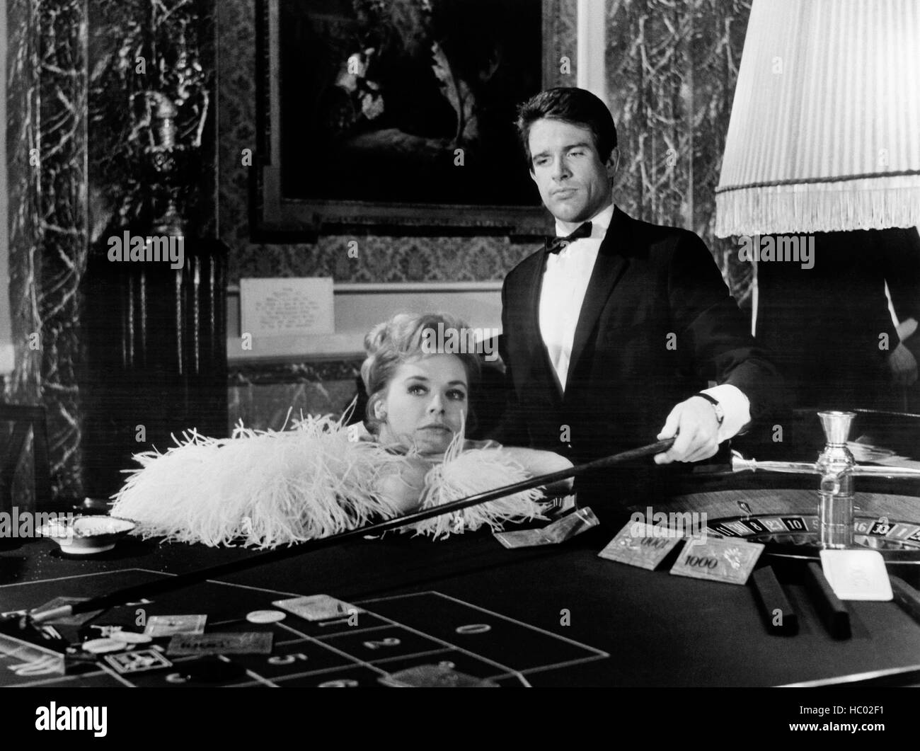 Susannah york in kaleidoscope Banque d'image et photos - Alamy