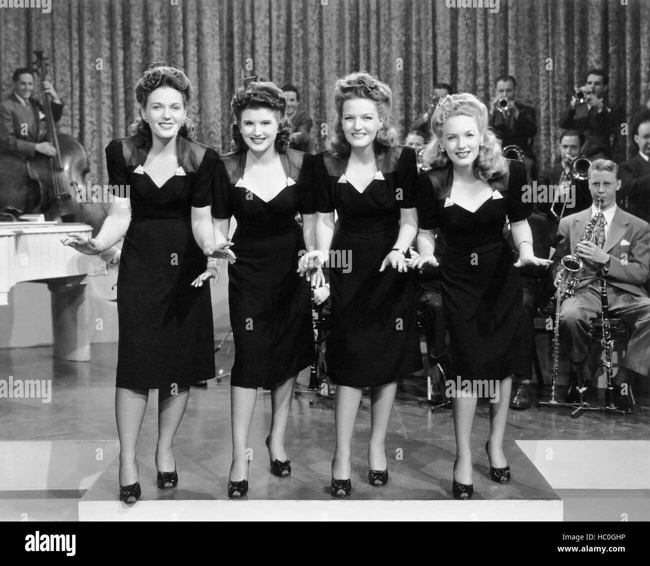 Larcin avec musique, le roi (roi, Soeurs Alyce, Yvonne King, Marilyn ...