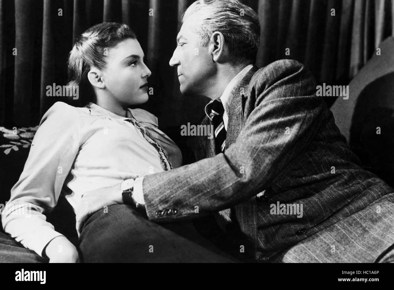 LA MARIE DU PORT, (alias MARIE DU PORT), de gauche, Nicole Courcel ...