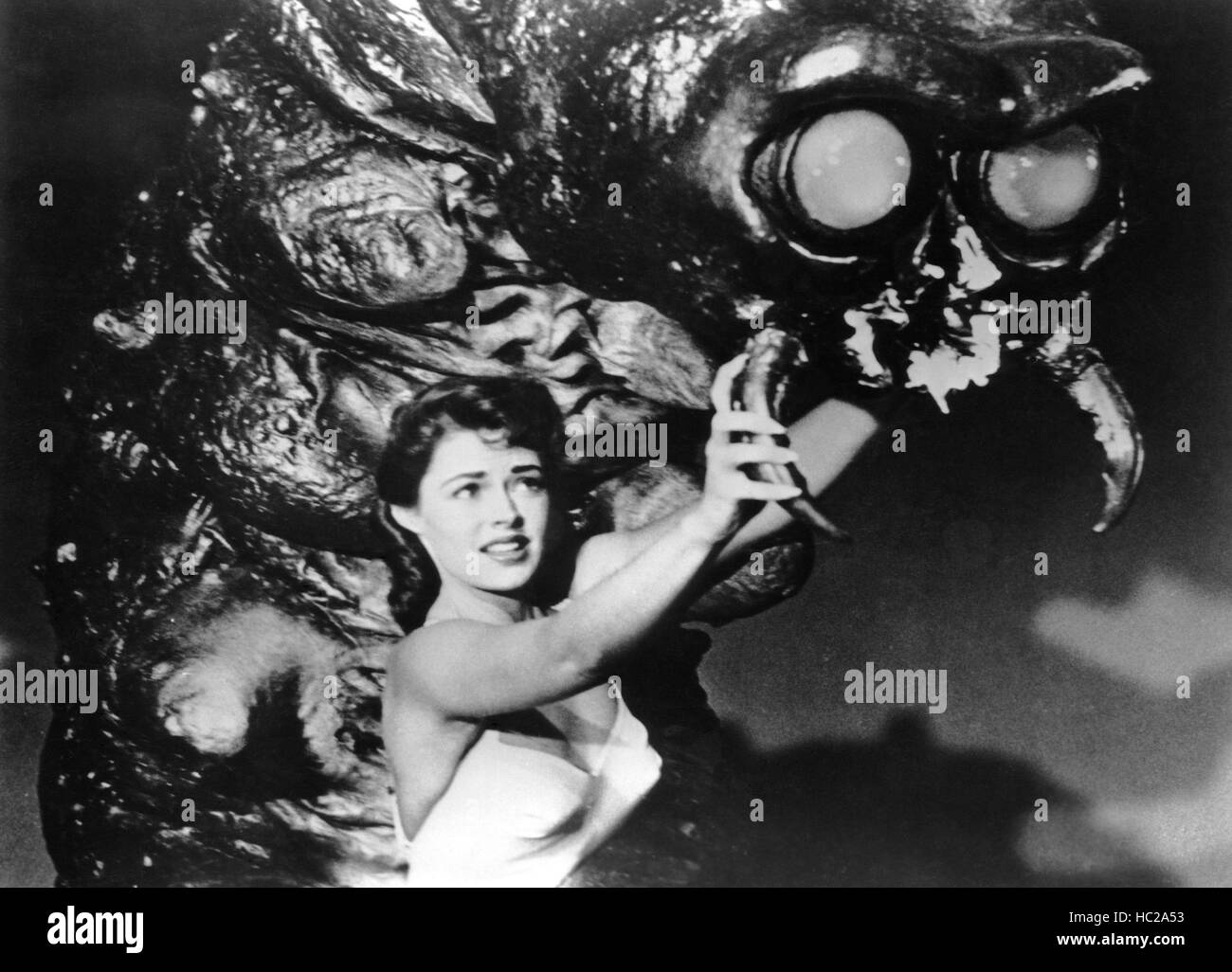 Le Monstre QUI A MIS LE MONDE, Barbara Darrow, 1958 Photo Stock - Alamy