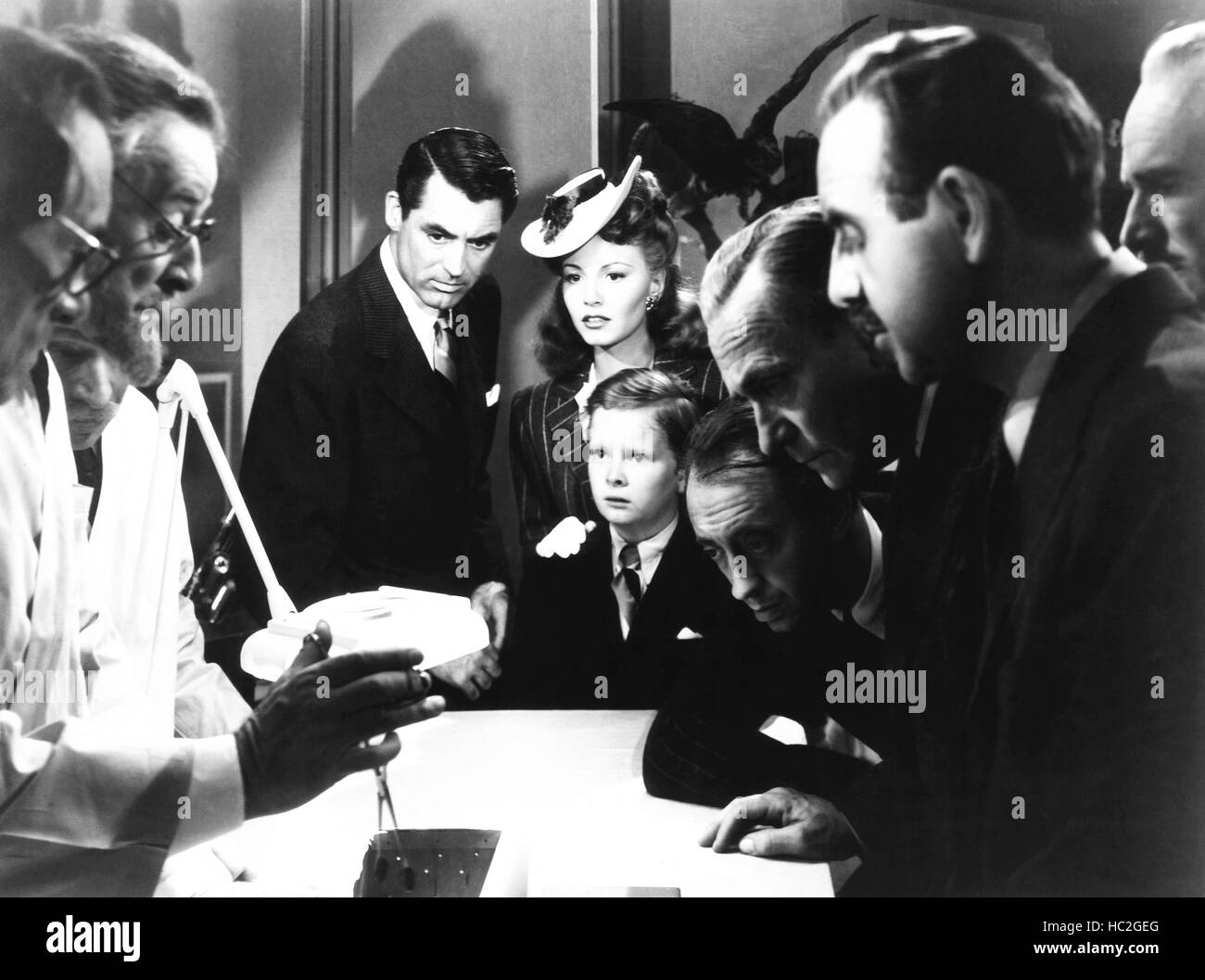 Il était une fois, à gauche du centre : Cary Grant, Janet Blair, Ted ...