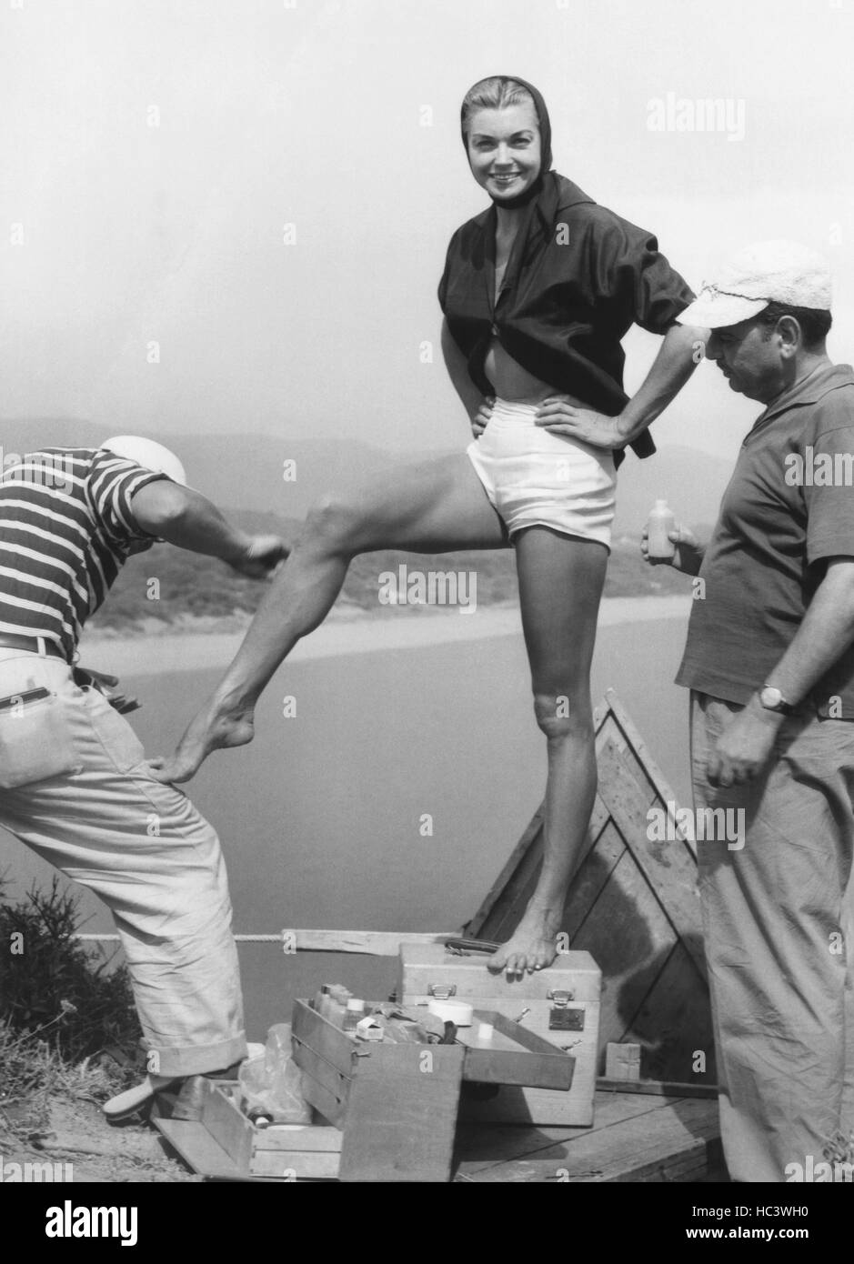 Vent DE MATIÈRES PREMIÈRES EN EDEN, Esther Williams (centre) après ...