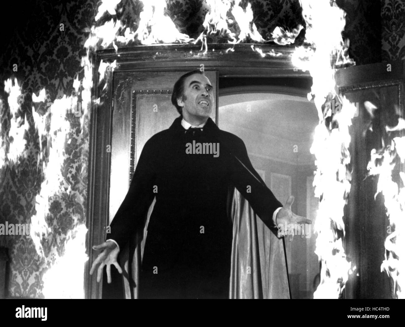 Le Satanic Rites of Dracula, (aka le comte Dracula ET SON VAMPIRE BRIDE ...