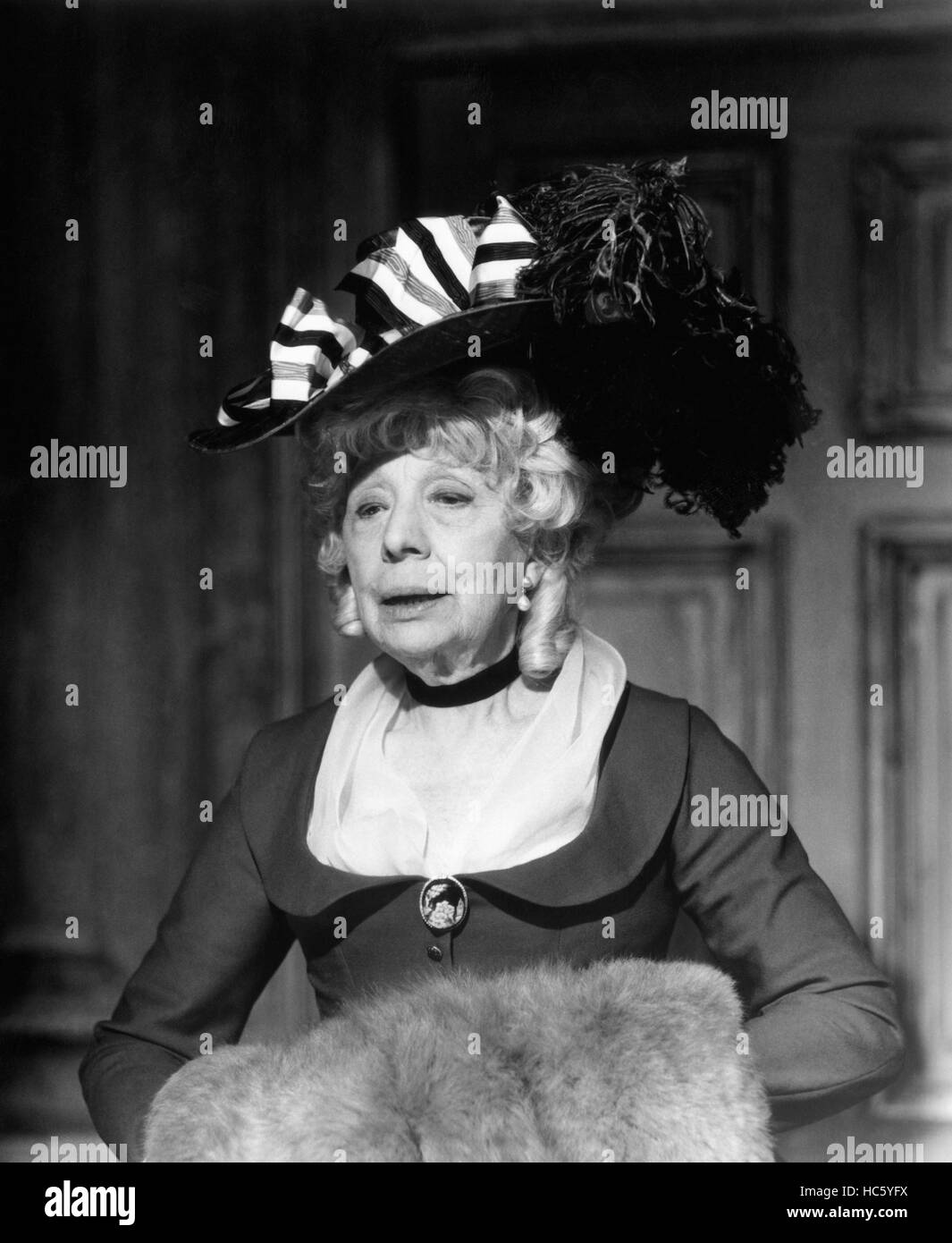 SCROOGE, Edith Evans, 1970, TM et © Copyright 20th Century Fox Film Corp. Tous droits réservés ...